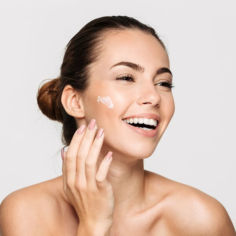 Routine visage peau sensible : erreurs et solution naturelle – Anokian ...